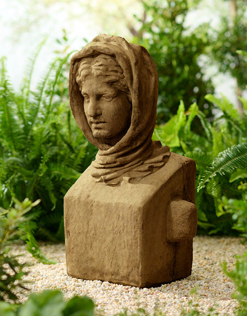 Winter Darien Bust – The Margaret Cleveland